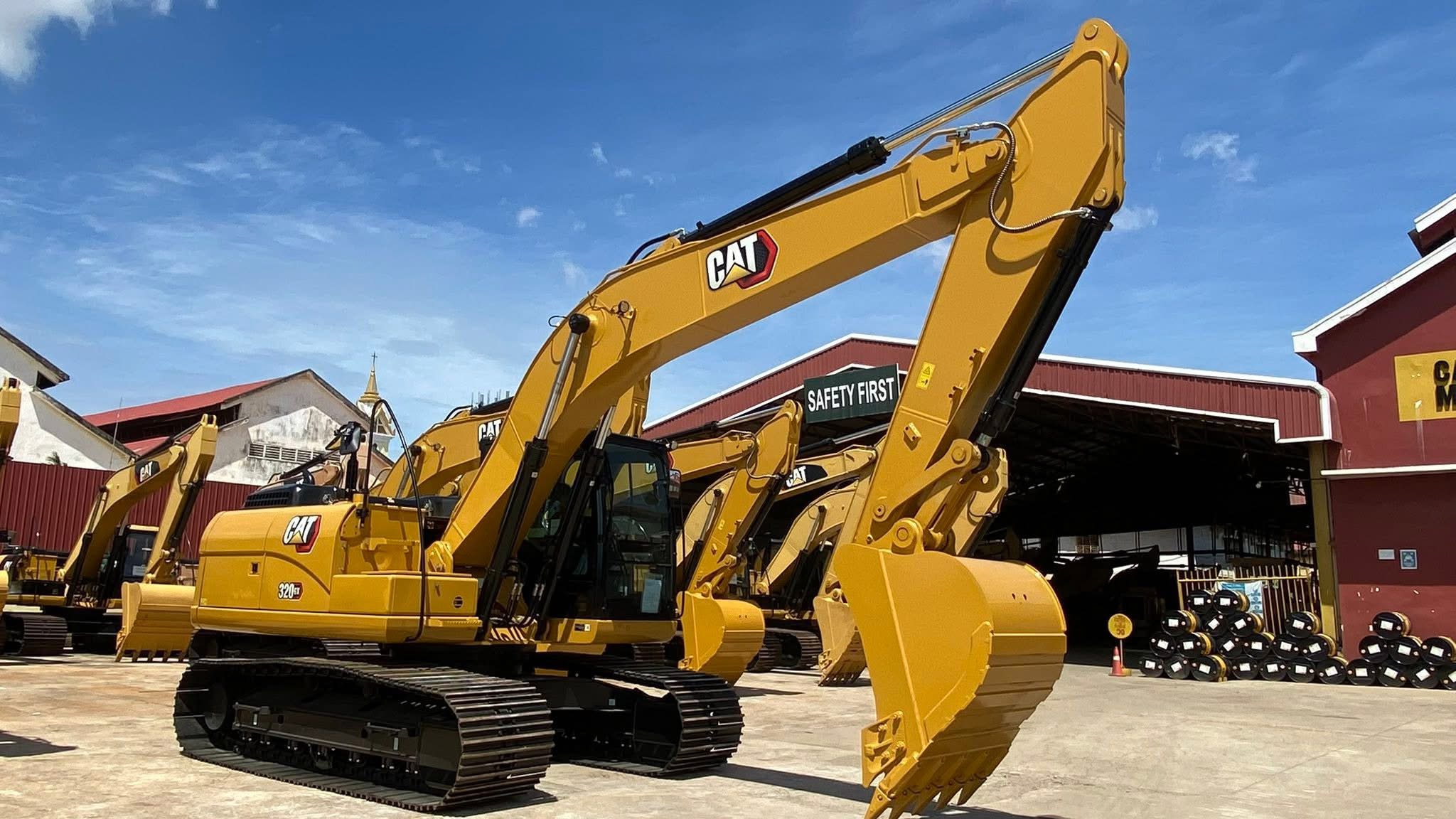 320 GX - Excavators | Metro Group (Cambodia) Co., Ltd.